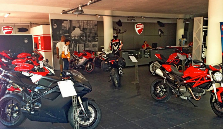 Mandataire moto ou concessionnaire moto ? | Pièces Auto Moto